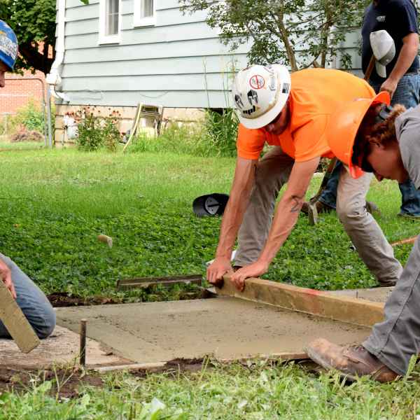 Photo gallery - Illinois Laborers' & Contractors Program